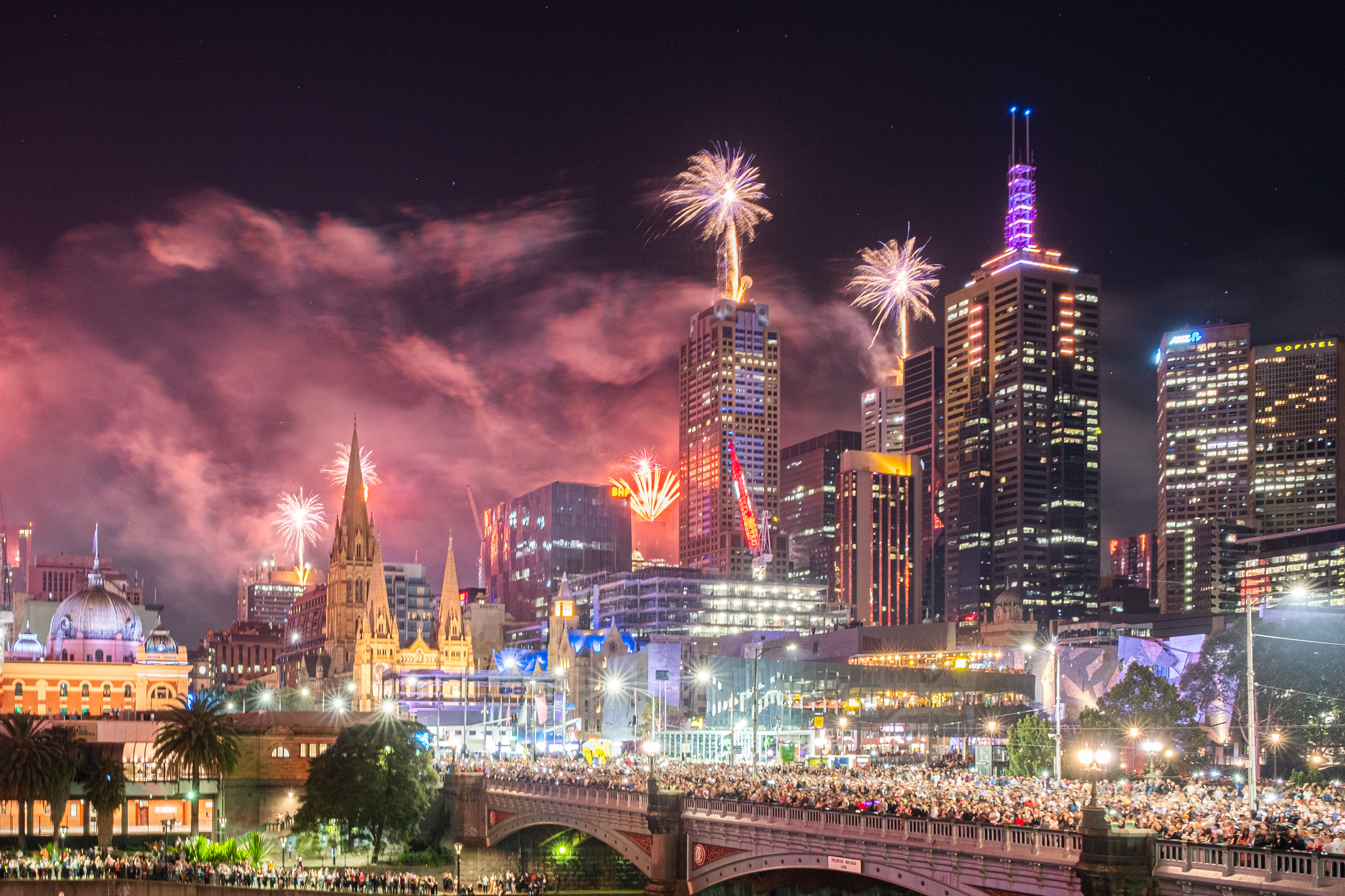 The Best Spots To Watch The Fireworks In Melbourne This NYE!!